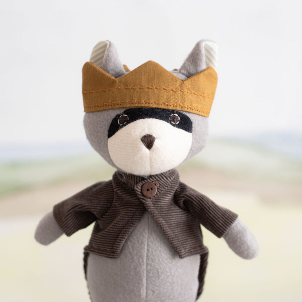 Max Raccoon | Hazel Village